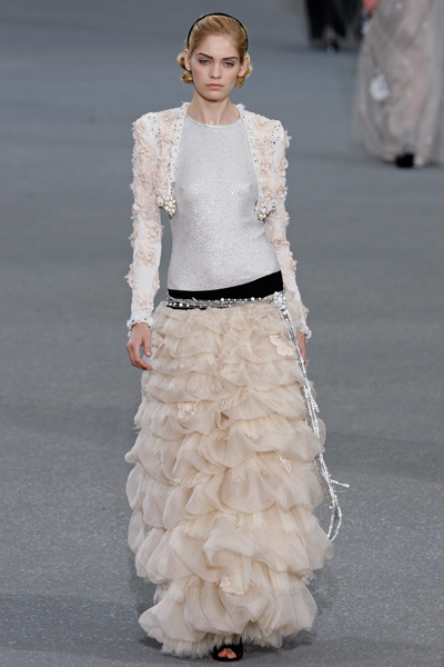 Chanel Catwalk Fashion Show SS09 : Team Peter Stigter, catwalk show ...