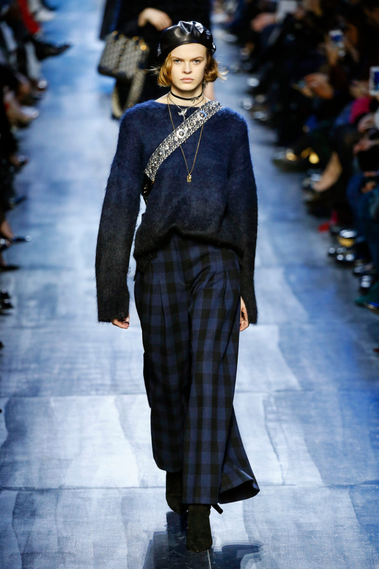 Dior Catwalk Fashion Show Paris Womenswear FW2017 | Team Peter Stigter ...