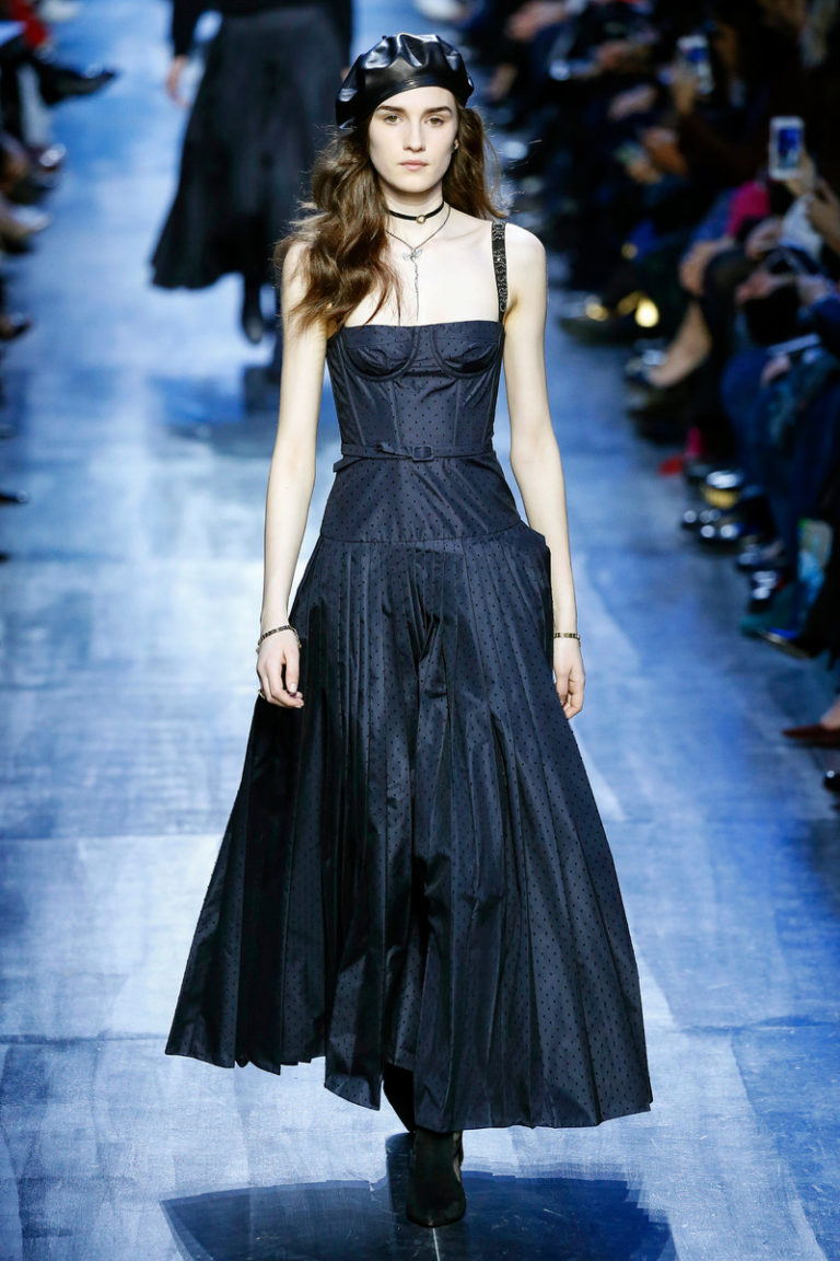 Dior Catwalk Fashion Show Paris Womenswear FW2017 | Team Peter Stigter ...
