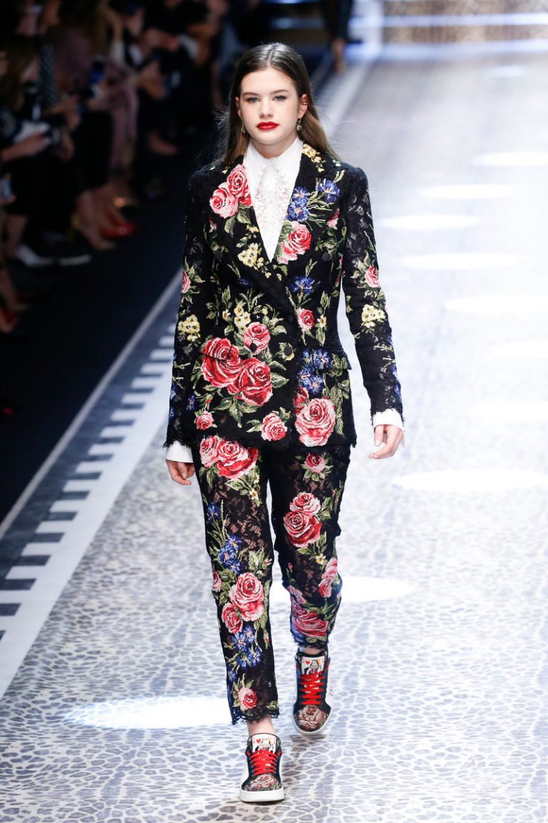 Fall/Winter Catwalk Trend 2017/2018: Winter Florals | Team Peter ...