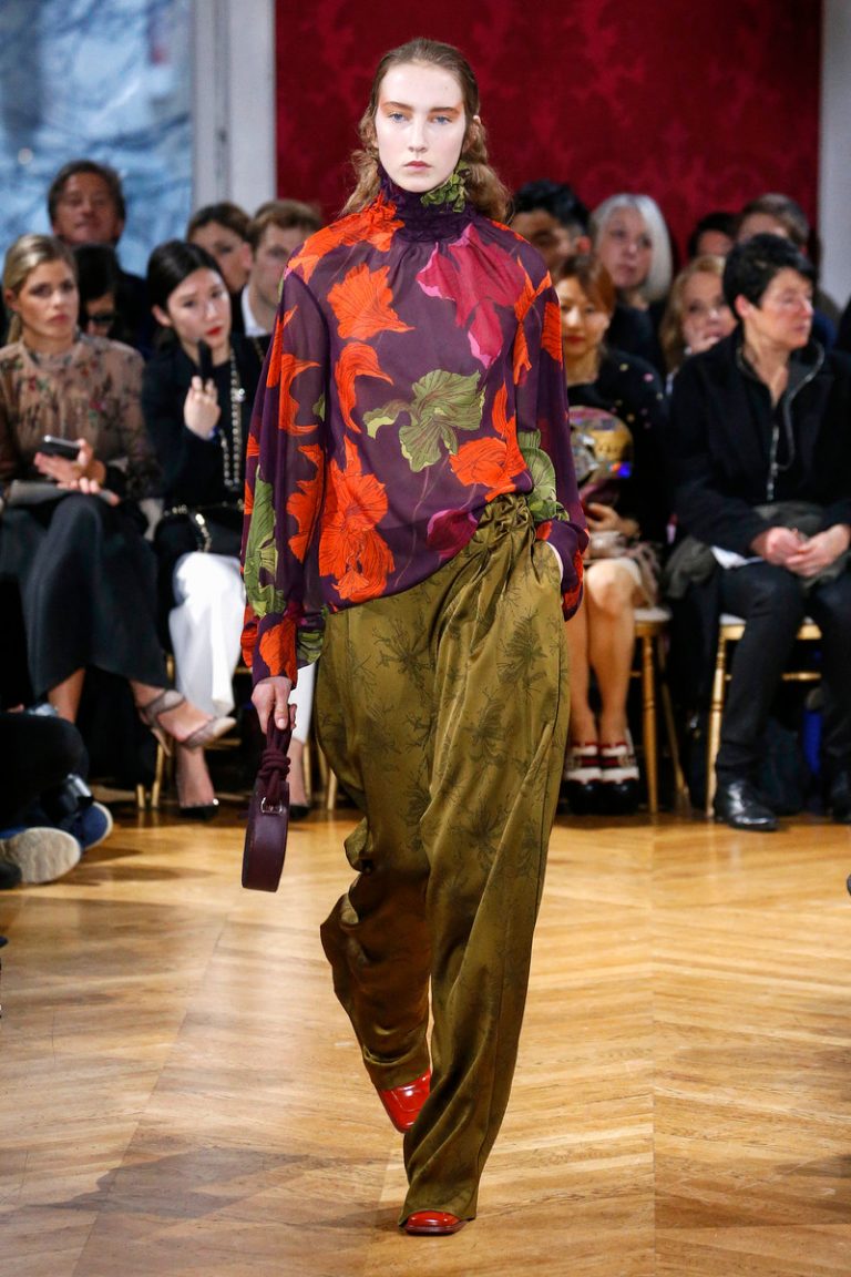 Fall/Winter Catwalk Trend 2017/2018: Victorian Collars | Team Peter ...