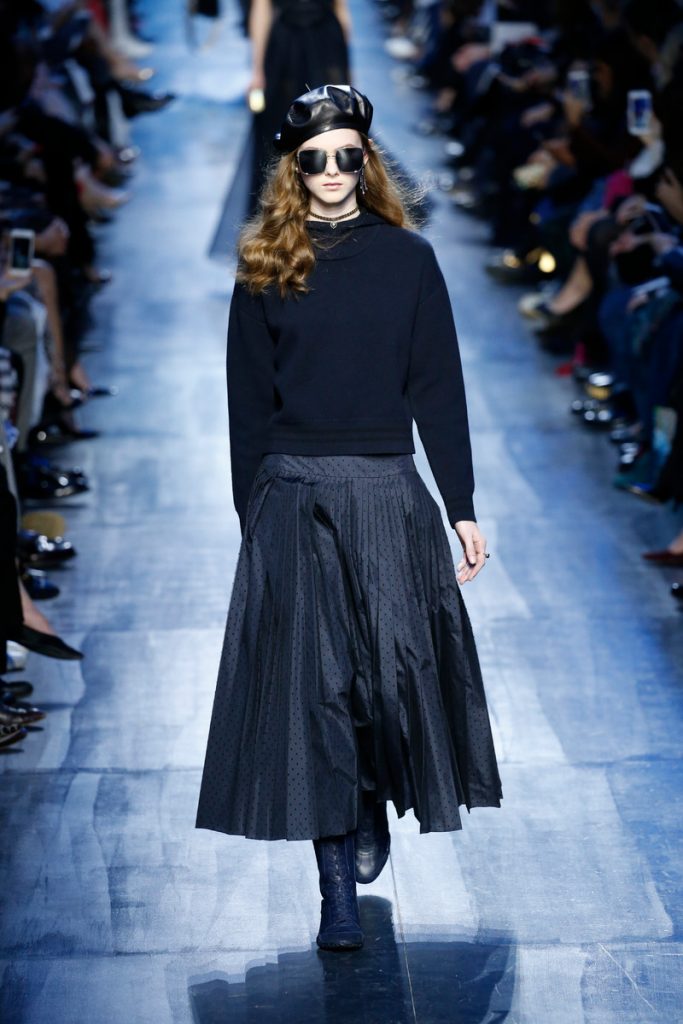Fall/Winter Catwalk Trend 2017/2018: Skirt + (oversized) Sweater | Team ...