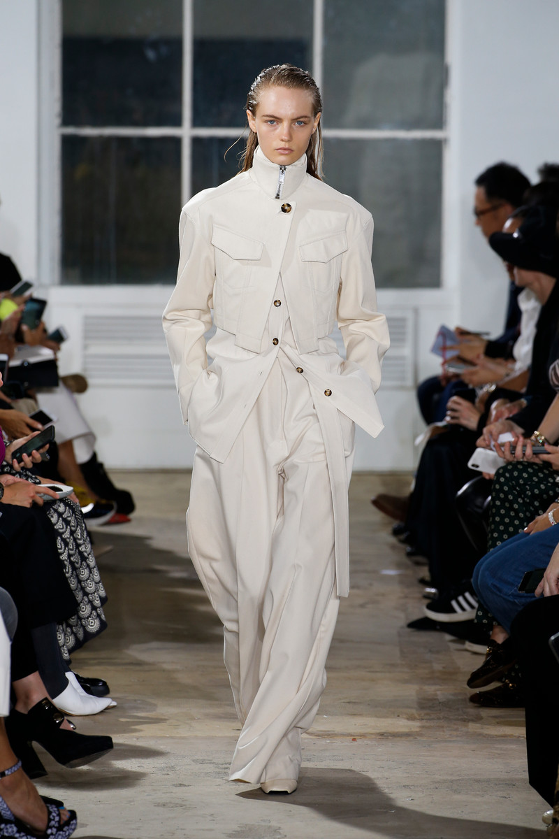 Catwalk Trend Spring/Summer 2019: Utility Mode On | Team Peter Stigter ...