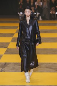 Off-White Catwalk Fashion Show Paris FW2019 | Team Peter Stigter ...