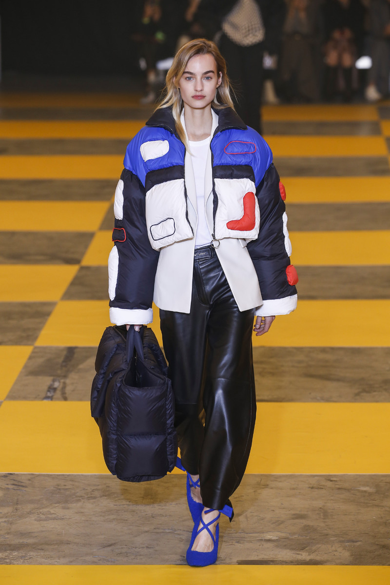 Off-White Catwalk Fashion Show Paris FW2019 | Team Peter Stigter ...