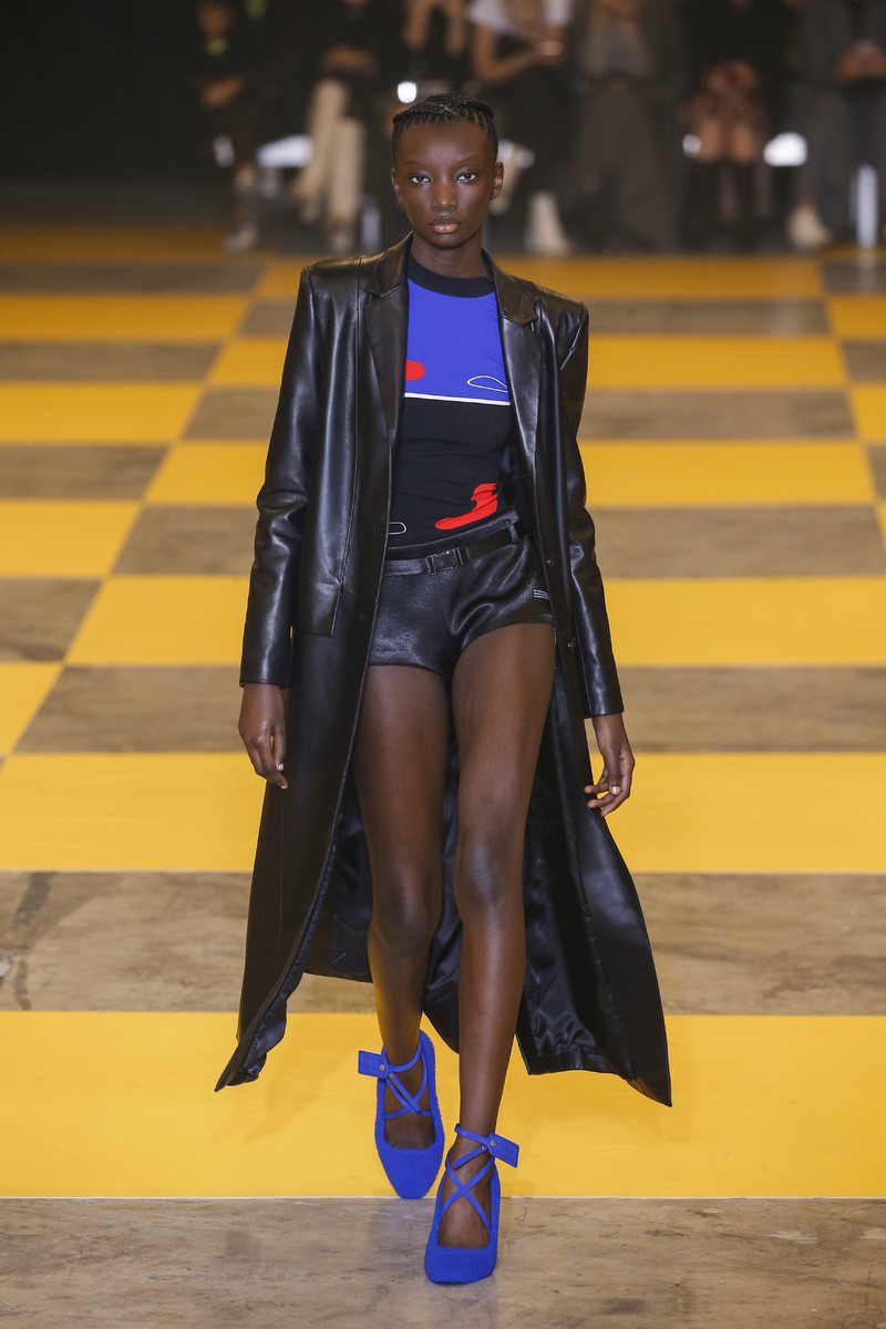 Off-White Catwalk Fashion Show Paris FW2019 | Team Peter Stigter ...