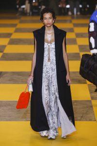 Off-White Catwalk Fashion Show Paris FW2019 | Team Peter Stigter ...