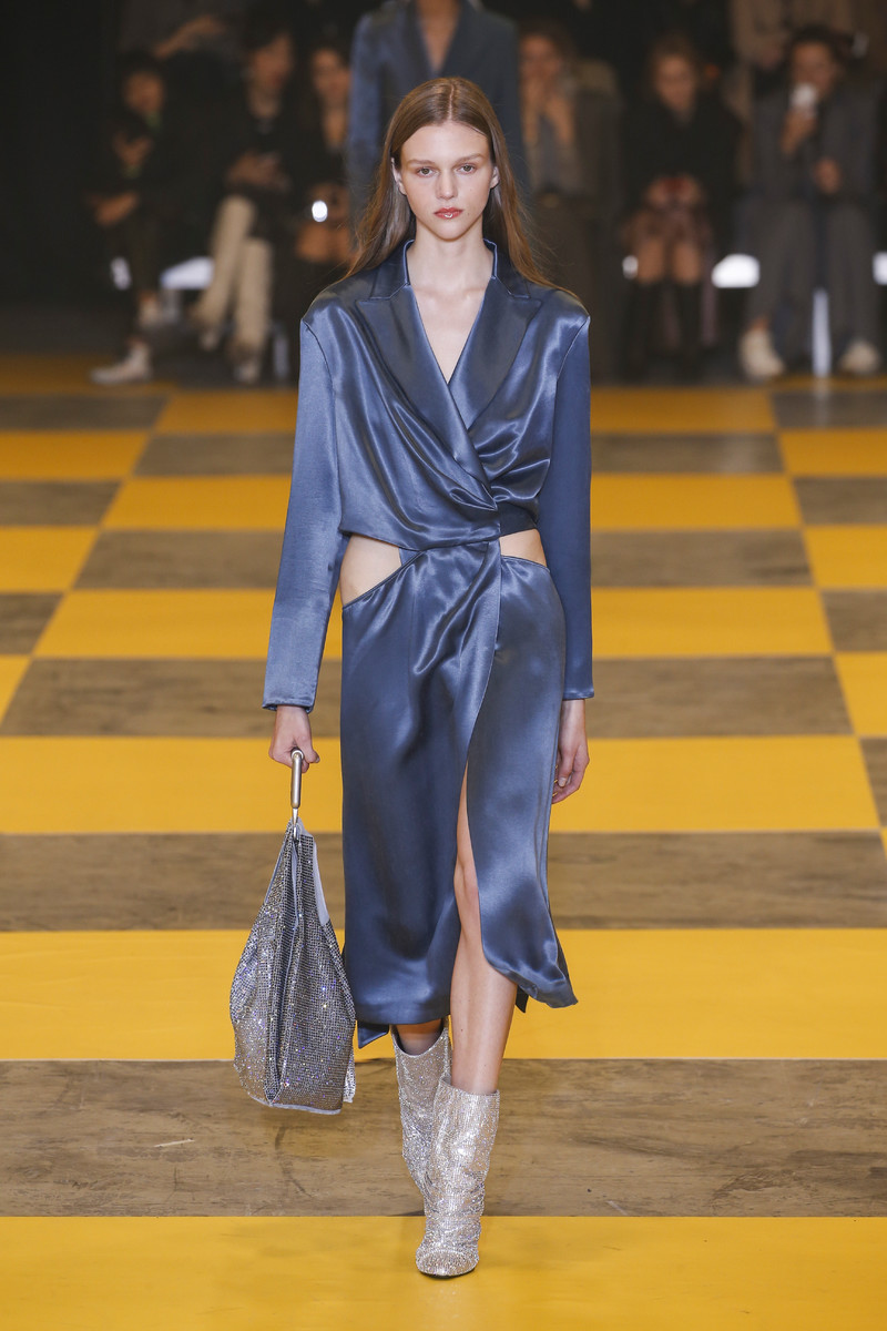 Off-White Catwalk Fashion Show Paris FW2019 | Team Peter Stigter ...