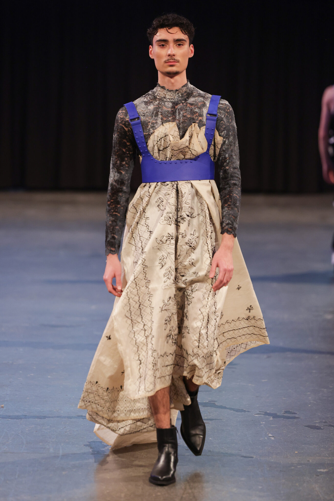 AMFI Graduation 2023-2024 Part 4 | Team Peter Stigter, catwalk show ...